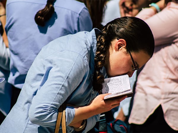 Why Do Hasidic Women Wear Wigs – Keswigs